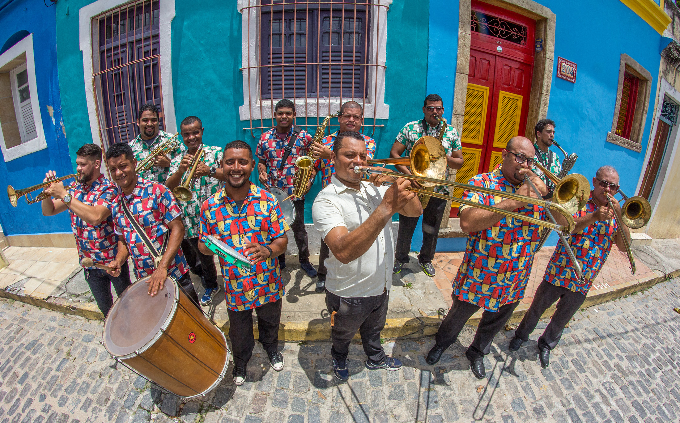 A resistência do frevo: Orquestra do Babá lança o segundo álbum ...